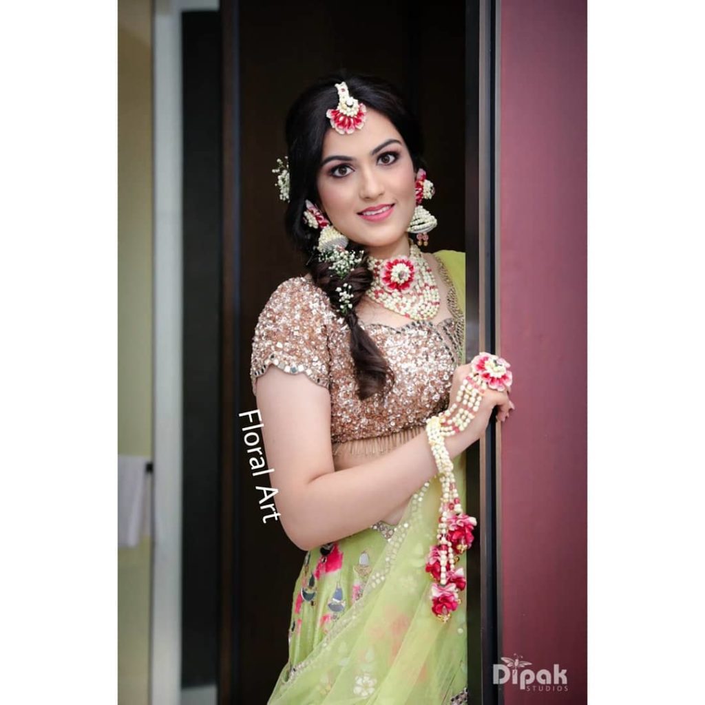 Top 15 Haldi Ceremony Floral Jewellery for Your Wedding - K4 Fashion