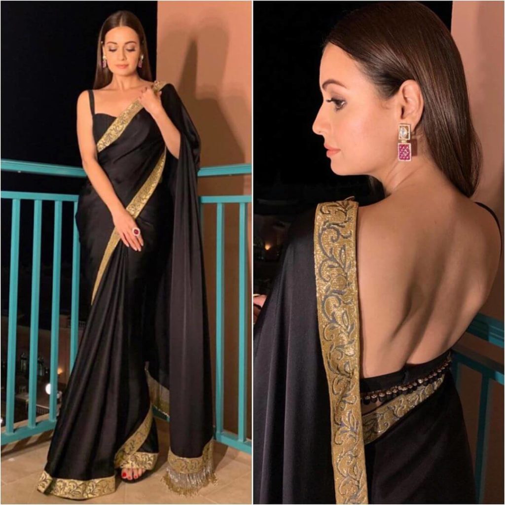 Plain Sarees with Designer Blouse Designs - Best from Bollywood - K4 ...