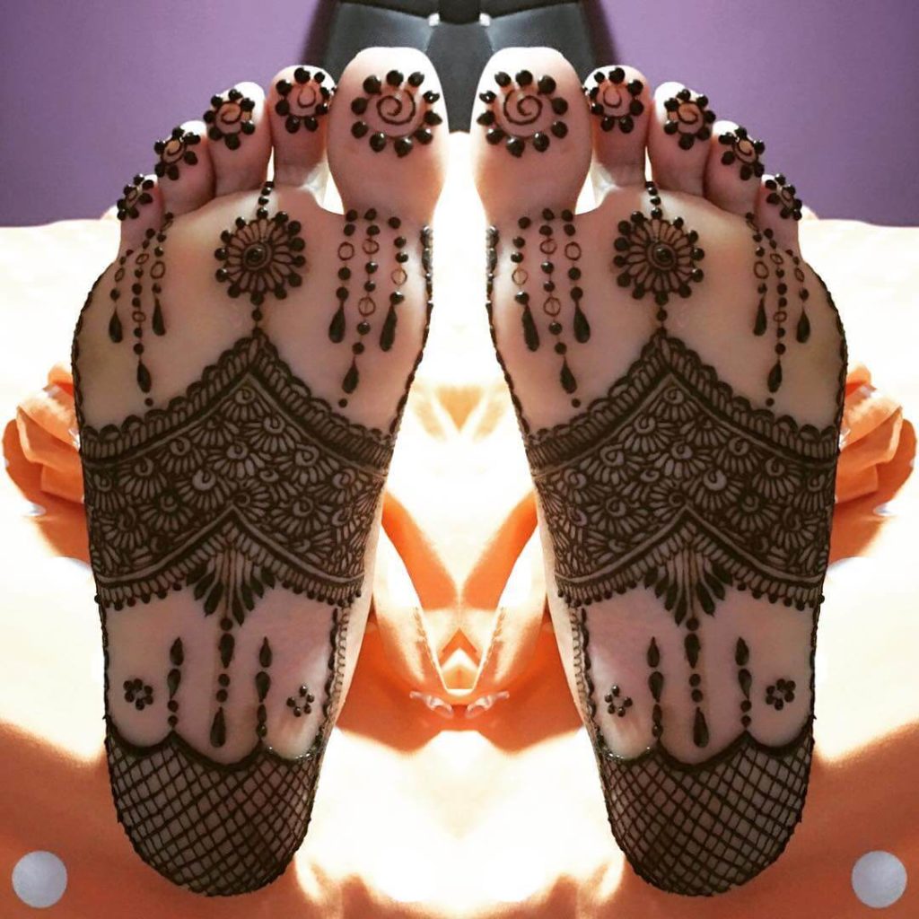 30+ Attractive Mehndi Designs For Sole of Foot - K4 Fashion