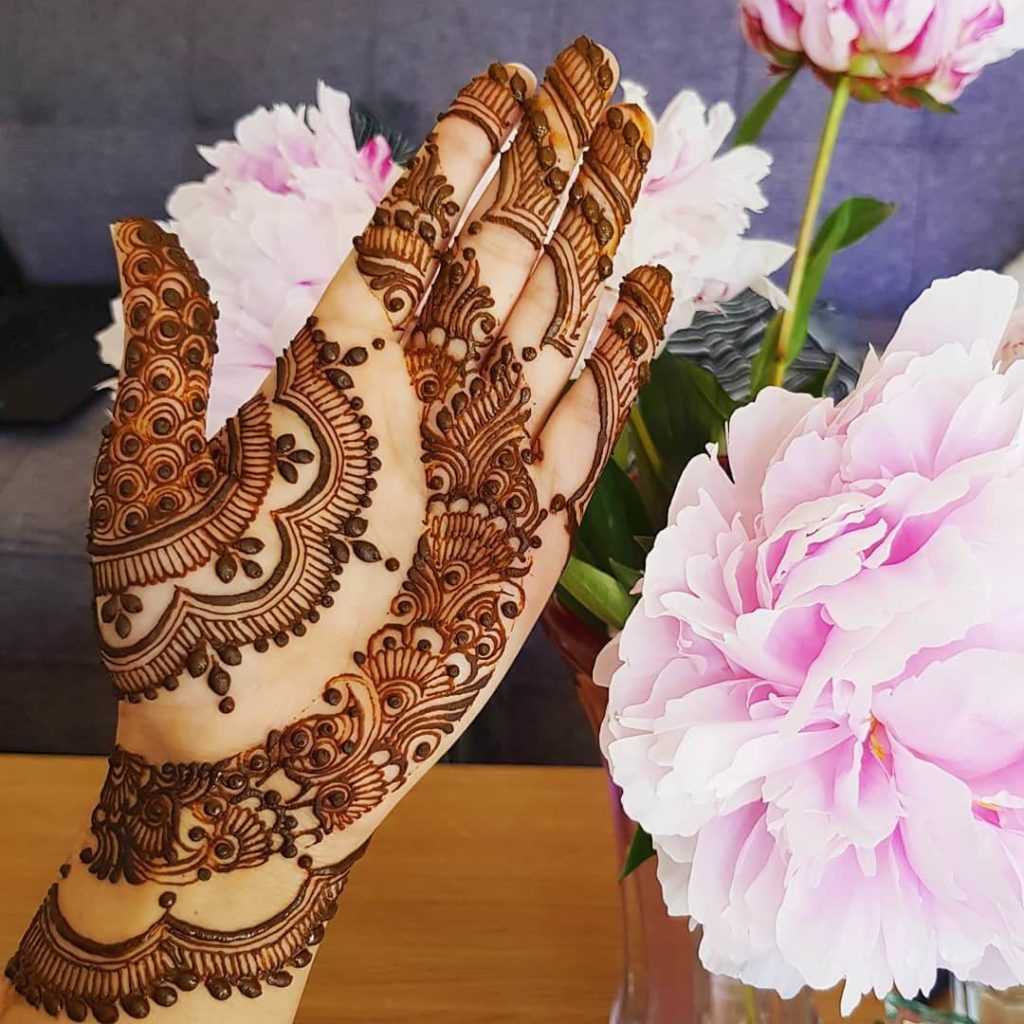 Half Hand Mehandi Designs (Front Side) for Brides and Bridesmaids - K4 ...