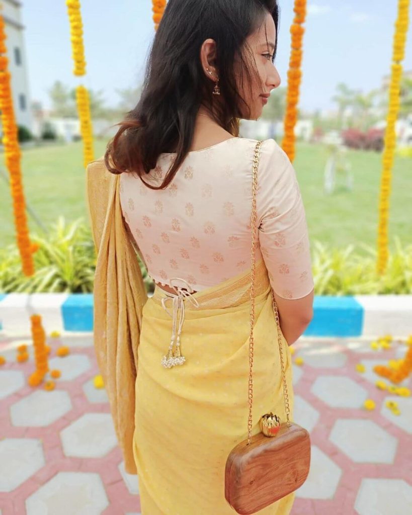 Evergreen Saree Blouse Back Neck Designs To Get a Glam Look - K4 Fashion