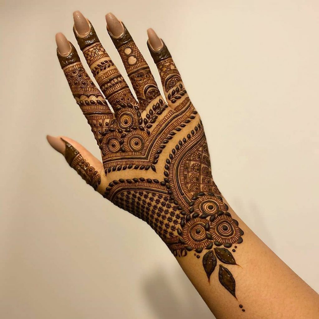 Back Hand Mehendi Designs for Festive Season! - K4 Fashion
