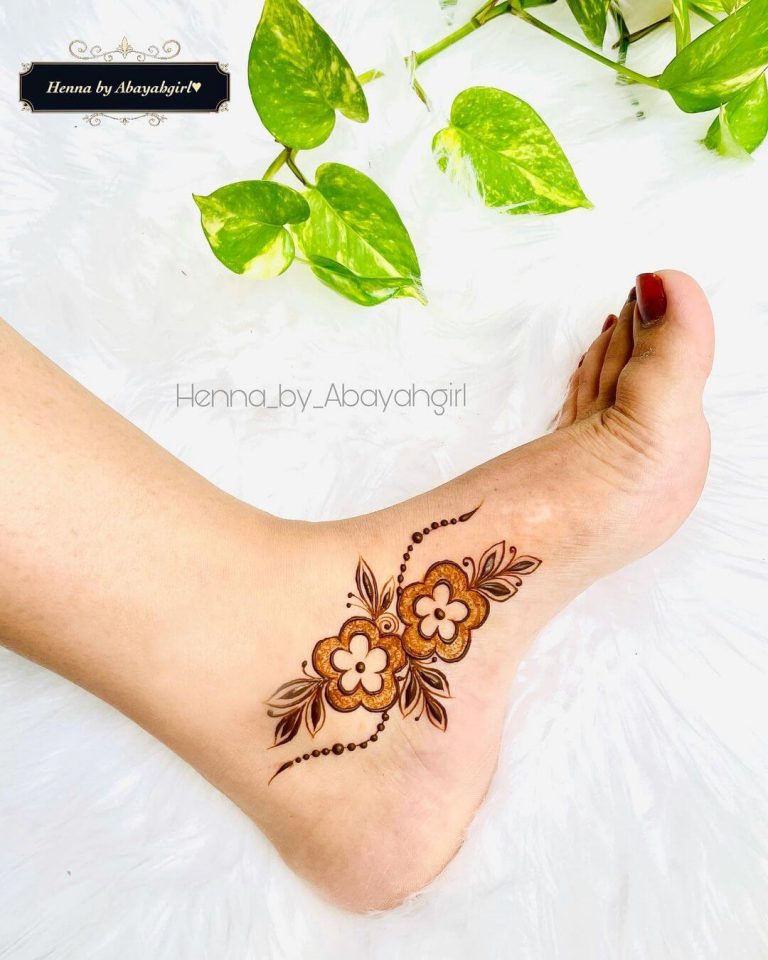 Elegant Henna Tattoo Designs for Feet - K4 Fashion
