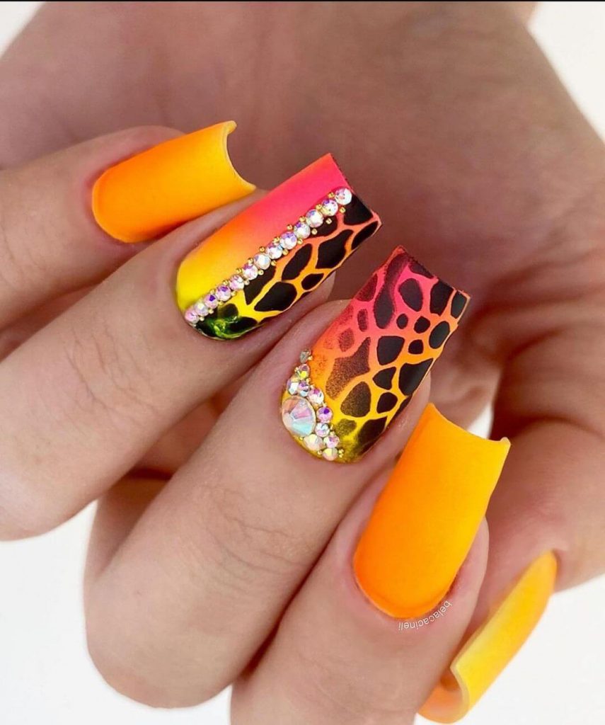 Airbrush Nail Art Designs by Professionals - K4 Fashion