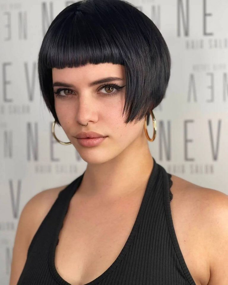 Ear Length Hairstyle for Women - K4 Fashion