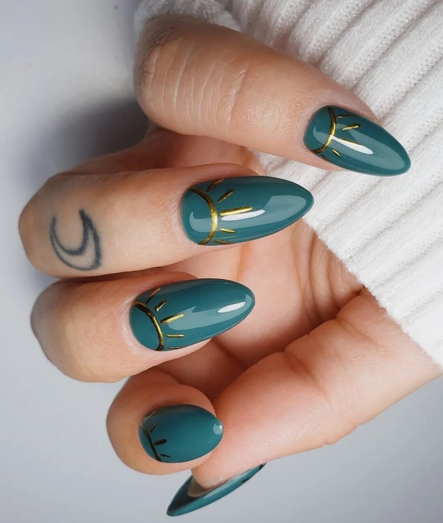 Trendy Gold Nail Designs to Copy - K4 Fashion