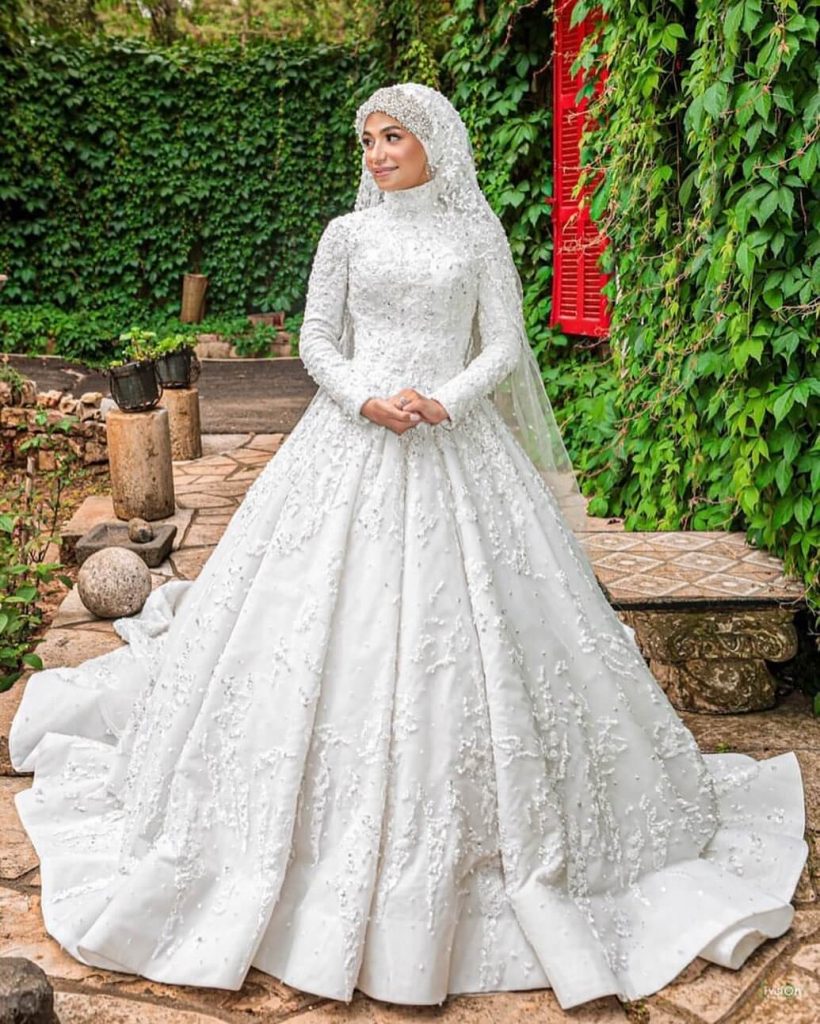 Modern Hijab Wedding Dresses To Try This Year - K4 Fashion