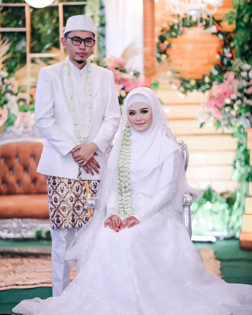 Modern Hijab Wedding Dresses To Try This Year - K4 Fashion