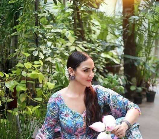 Esha Deol's Best Outfits Of All Time | Celebrity Fashion - K4 Fashion