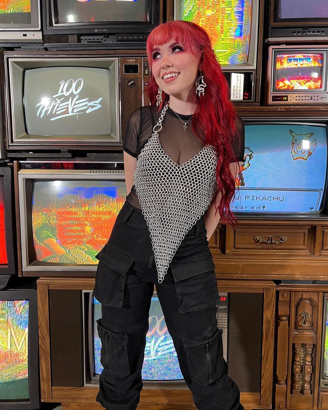 Saige Ryan - Outfits, Style, & Looks - K4 Fashion