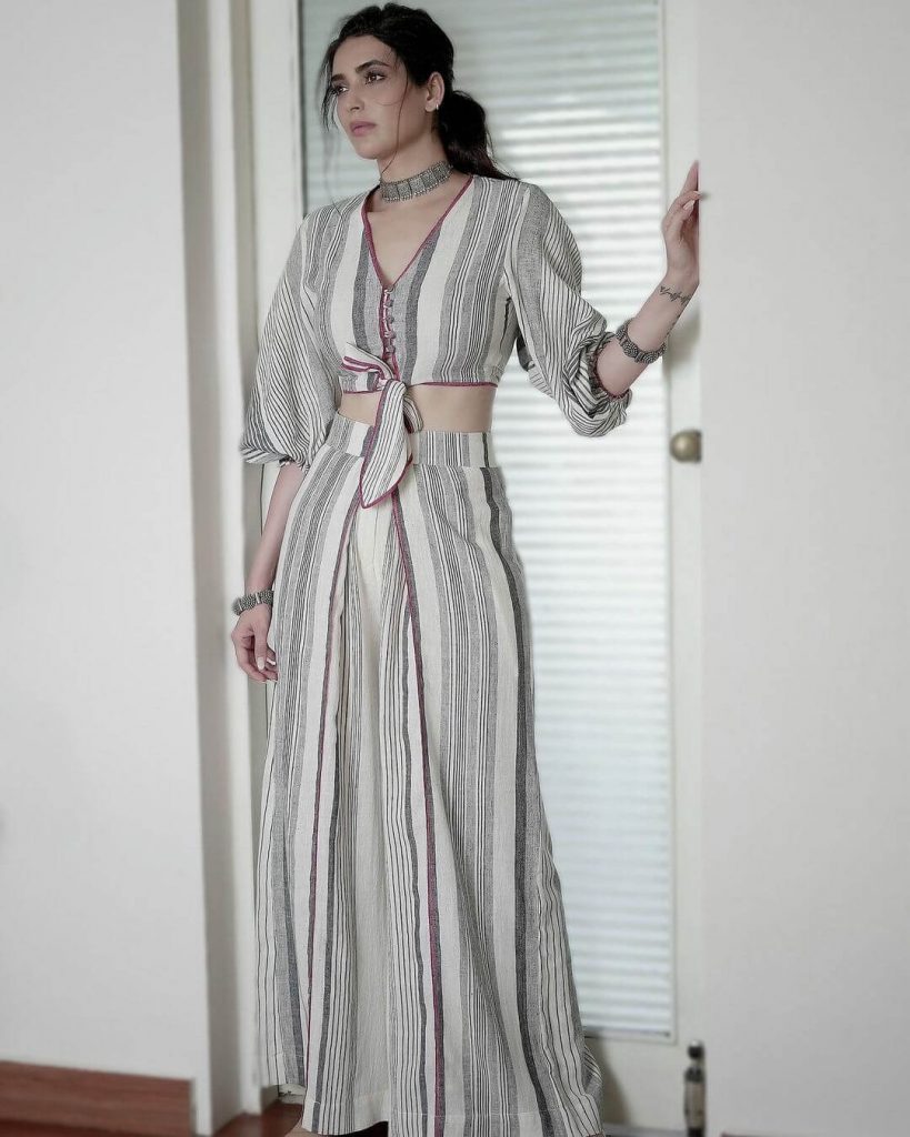Karishma Tanna Sizzling Outfit & Looks - K4 Fashion
