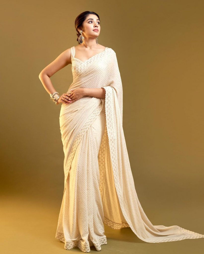 Krithi Shetty's Traditional And Ethnic Look And Outfits - K4 Fashion