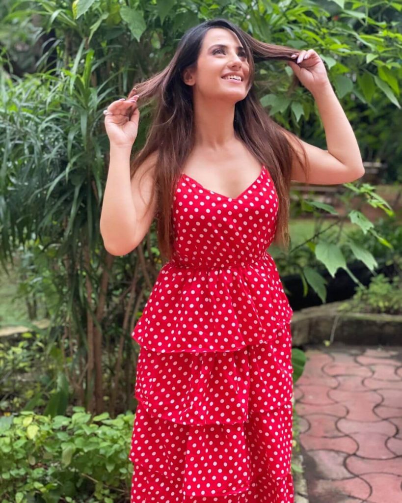 Aalisha Panwar Fashionable Outfits Inspo - K4 Fashion
