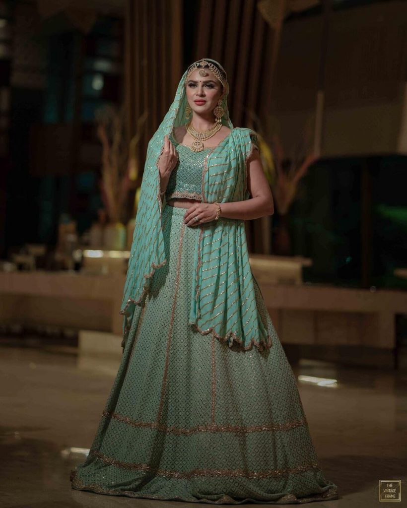 Aashka Goradia Sexy Outfits And Looks - K4 Fashion