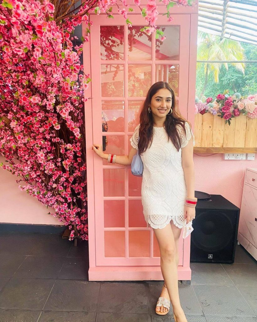 Disha Parmar Outfits & Looks - K4 Fashion