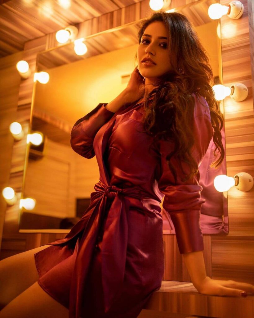 Priyanka Jawalkar Stunning Outfits And Looks - K4 Fashion