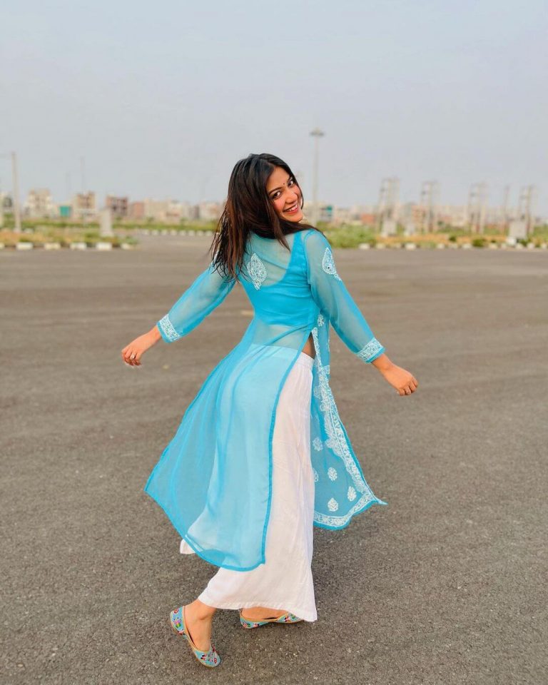 Sawan Rupowali Outfits Style And Fashion - K4 Fashion