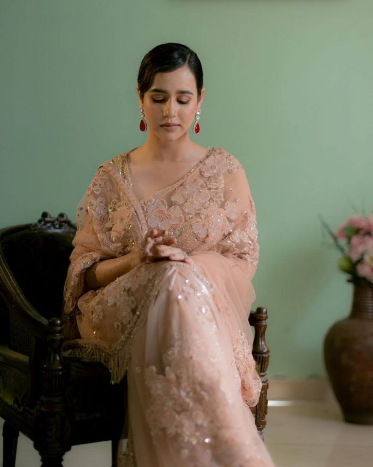Sunanda Sharma Looks And Outfits - K4 Fashion