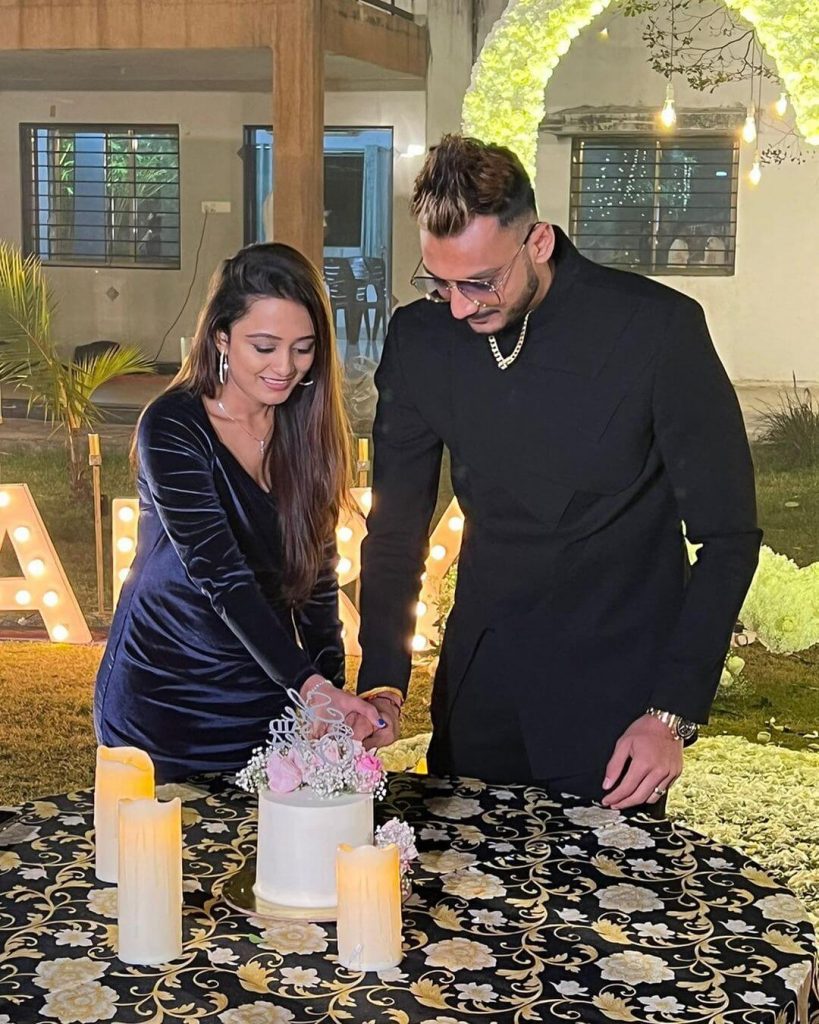 Cricketer Axar Patel Got Married To His Childhood Friend Meha Patel ...