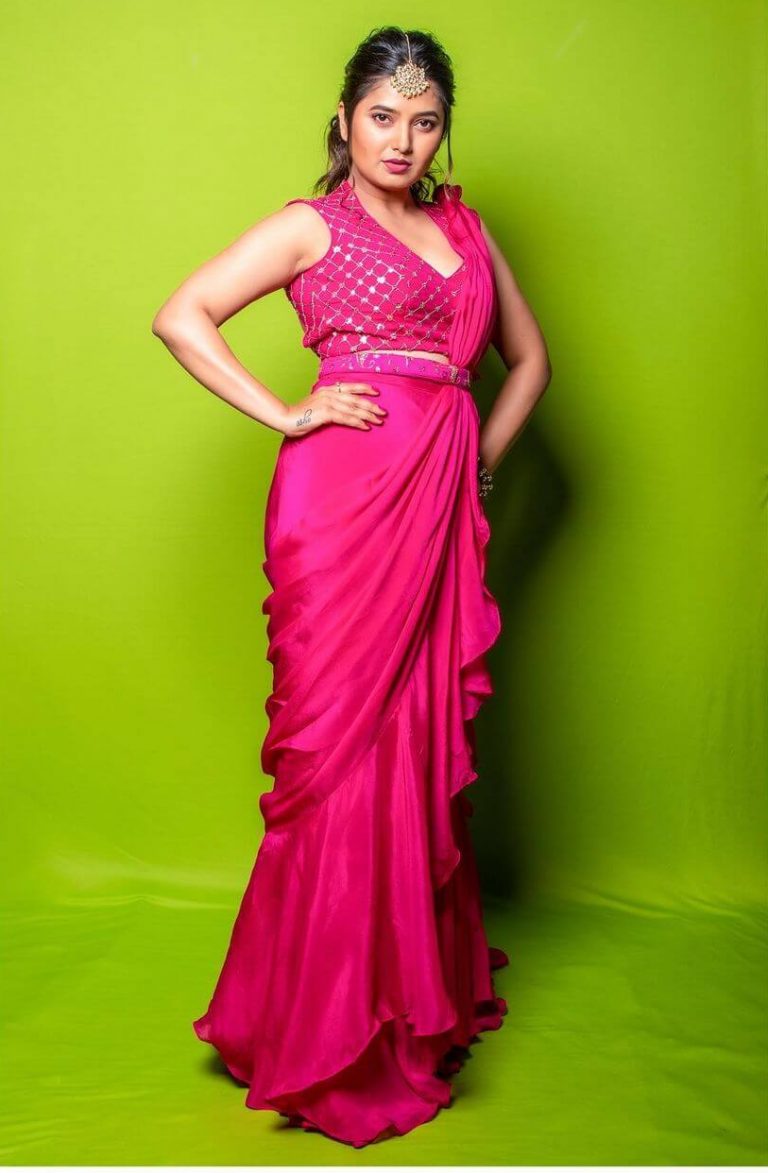 Prajakta Mali Outfits And Looks - K4 Fashion