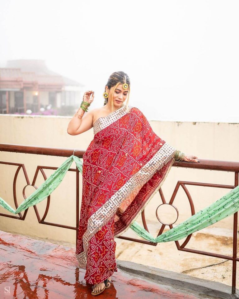 Ruchita Jhadav Elegant Outfits And Looks - K4 Fashion