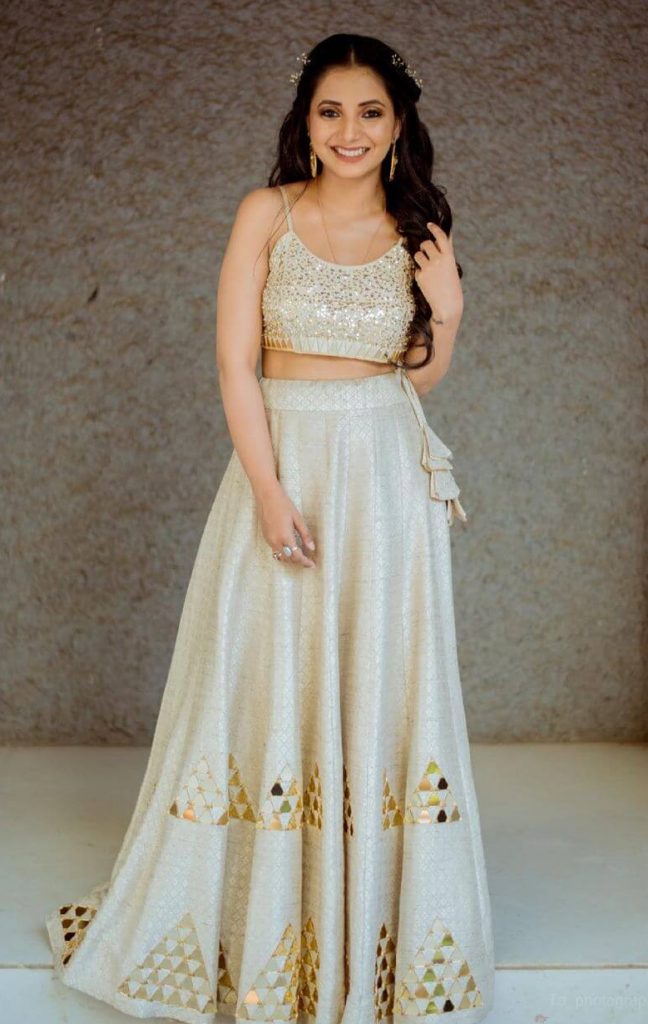 Sayali Sanjeev Traditional Outfits And Looks - K4 Fashion