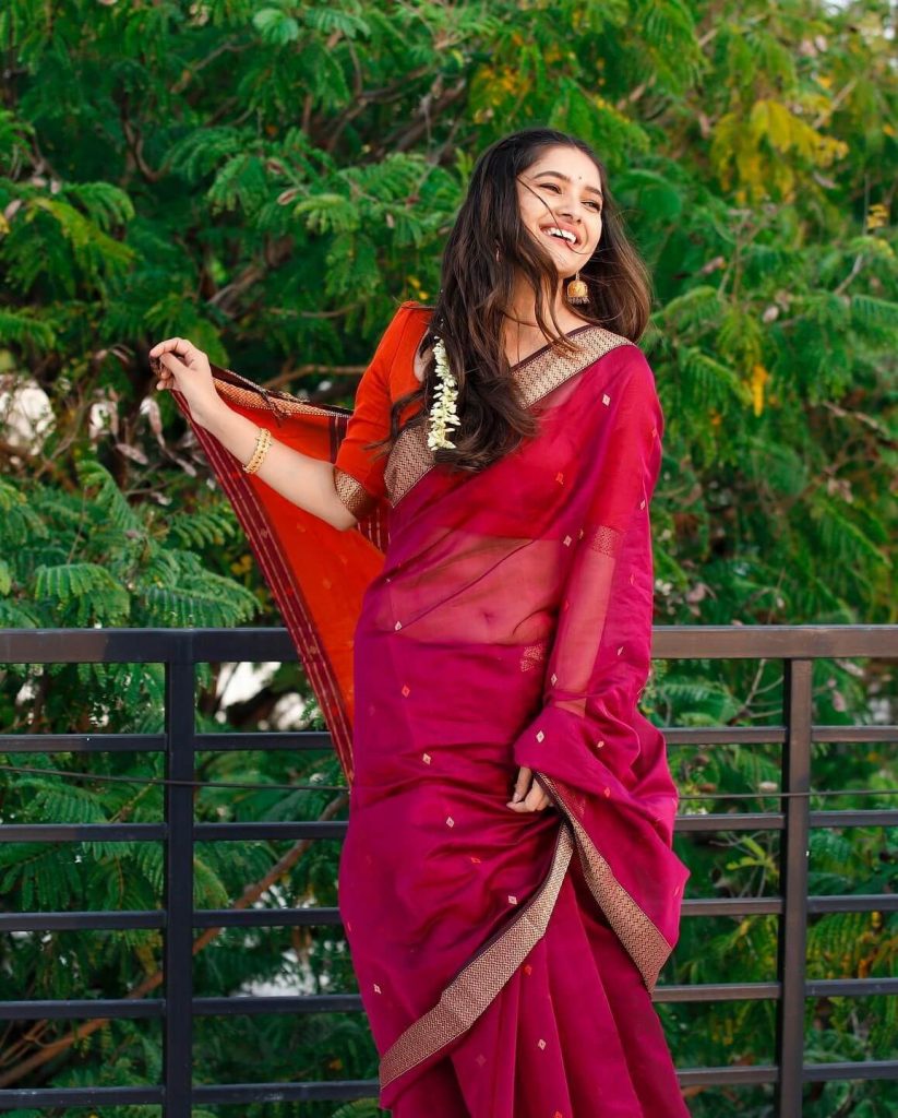 Vani Bhoja Inspired Traditional Outfits And Looks - K4 Fashion