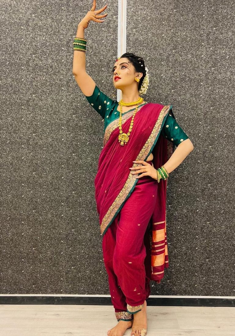 Akshara Singh Traditional Outfits And Looks - K4 Fashion