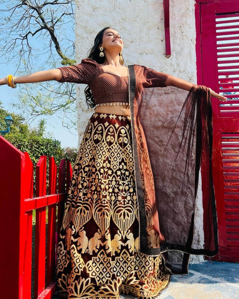 Akshara Singh Traditional Outfits And Looks - K4 Fashion