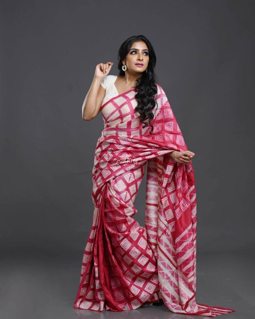 Alphy Panjikaran Elegant Outfits And Looks - K4 Fashion