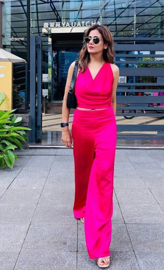Parul Yadav Flattering Outfits And Looks - K4 Fashion