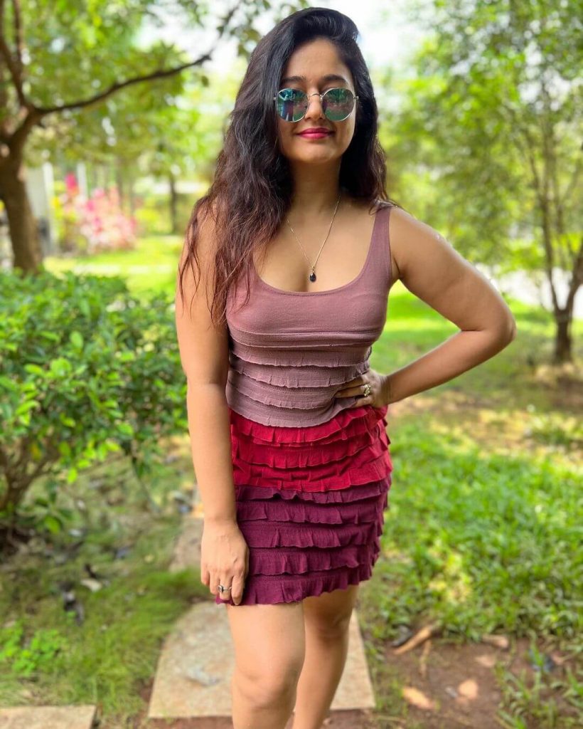 Poonam Bajwa Peppy Indian And Western Outfits - K4 Fashion