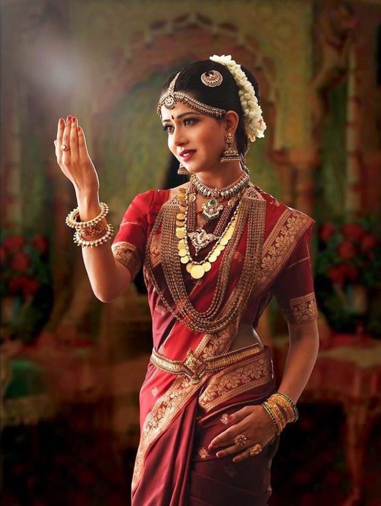 raiza-wilson-traditional-south-indian-bridal-look-wearing-maroon-silk ...