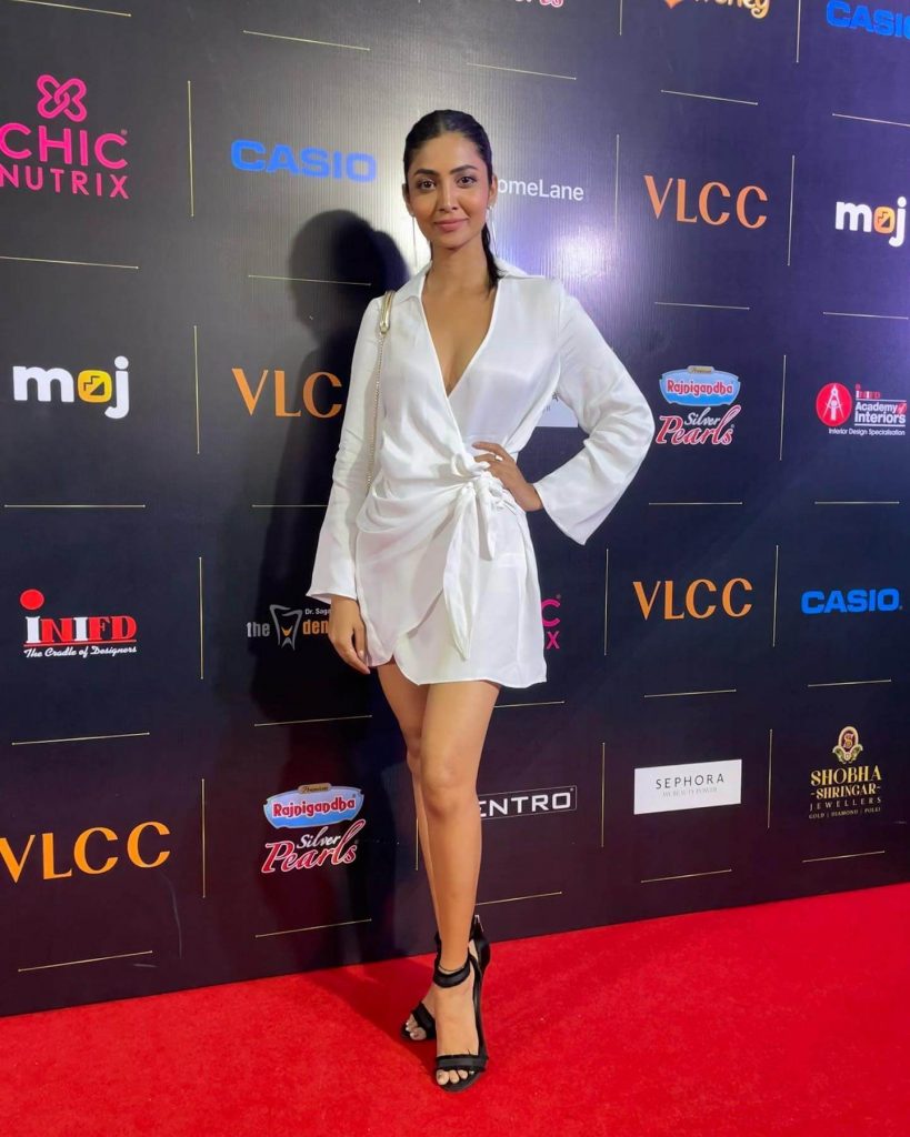 Swathi Muppala Trendy Outfits And Looks - K4 Fashion