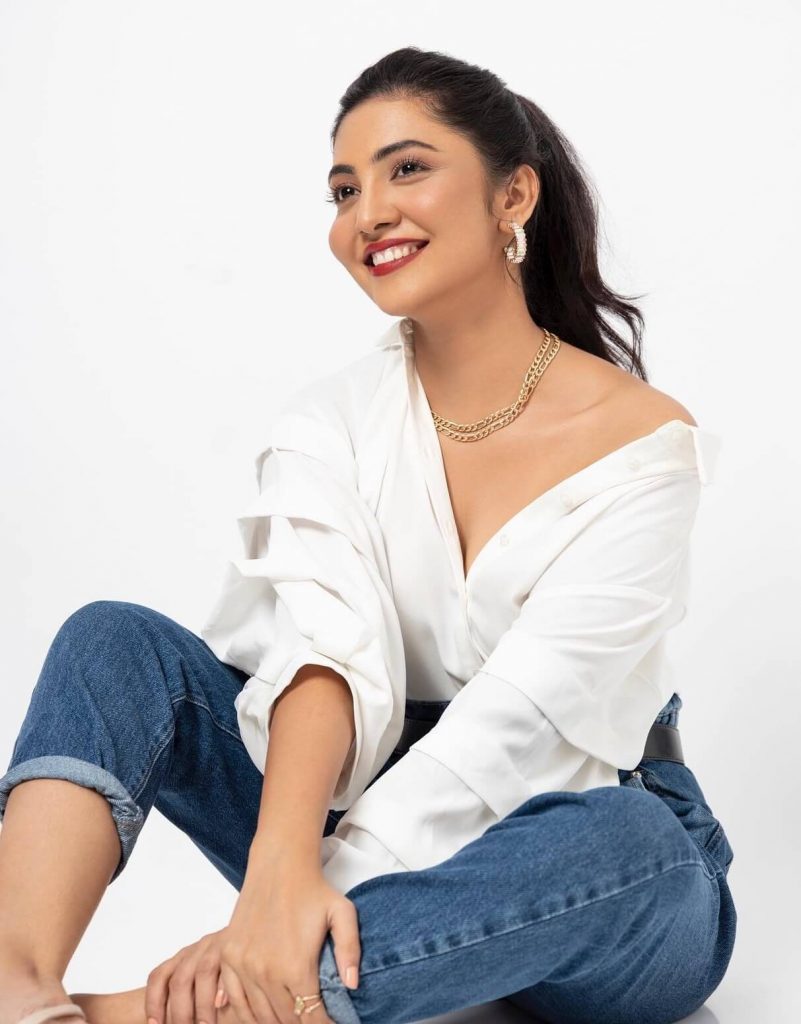 Swathi Muppala Trendy Outfits And Looks - K4 Fashion