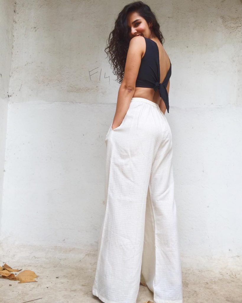 Angira Dhar Outfits, Style And Fashion - K4 Fashion