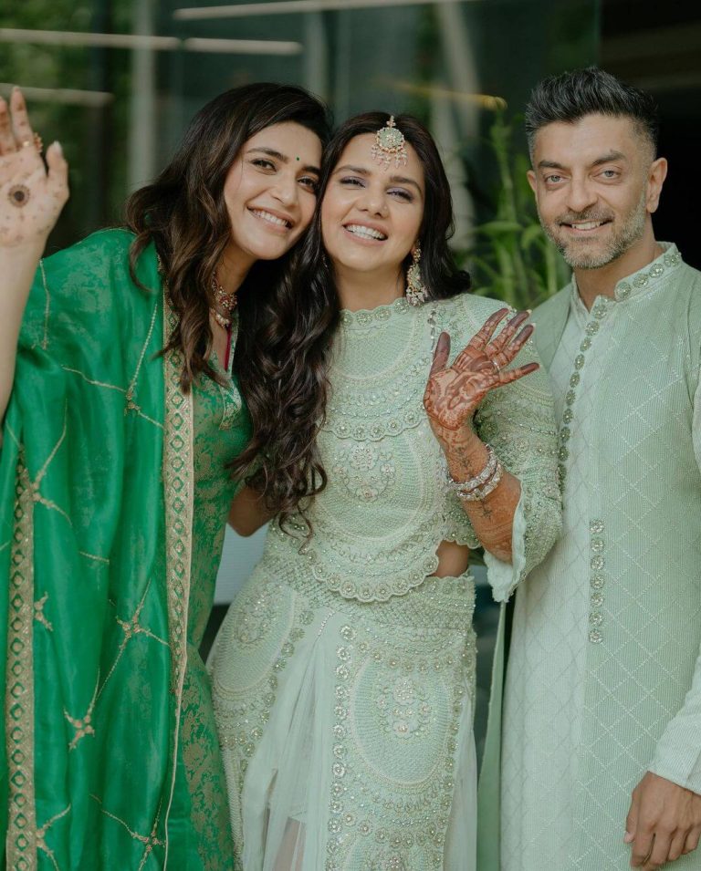 Dalljiet Kaur And Nikhil Patel's Wedding Pics - K4 Fashion