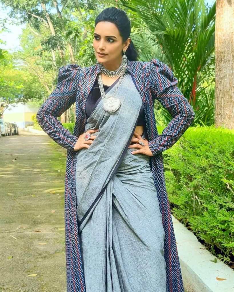 Shwetha Menon Traditional Stylish Outfits And Looks - K4 Fashion