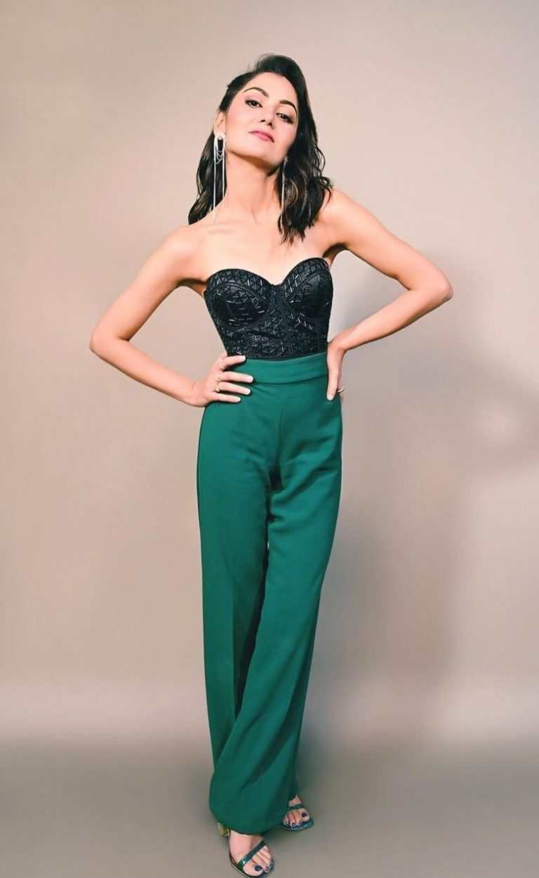 Sriti Jha Mesmerizing Ethnic And Western Outfits - K4 Fashion