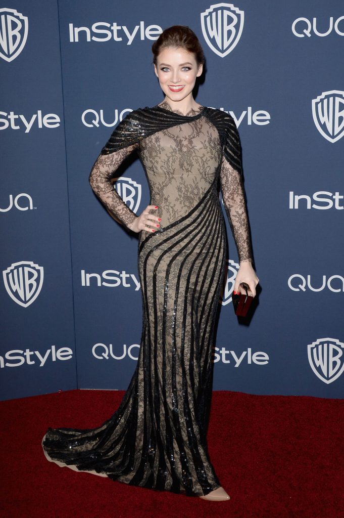 Sarah Bolger Red Carpet Look In Black Embellished Gowen - K4 Fashion