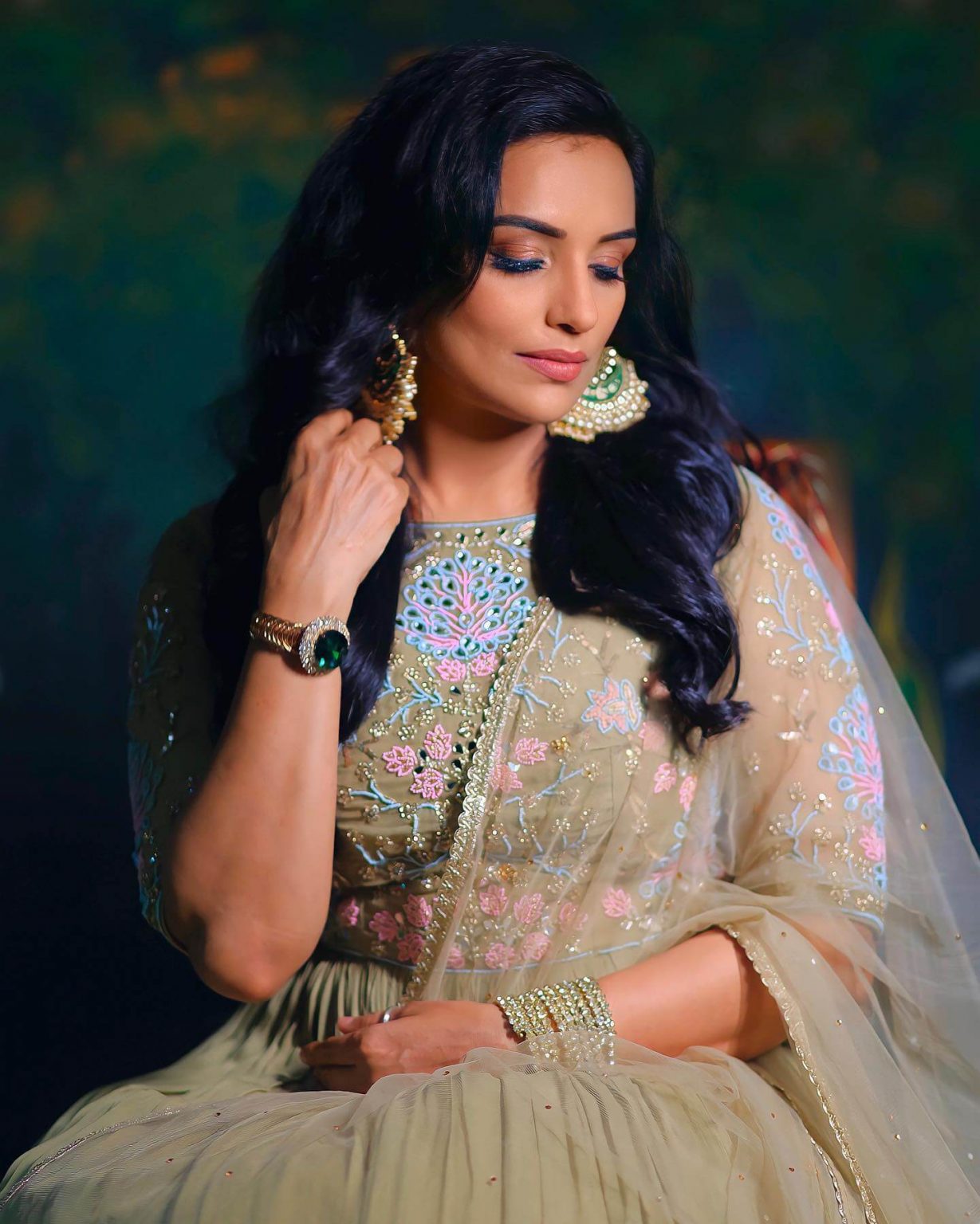Shwetha Menon Traditional Stylish Outfits And Looks - K4 Fashion