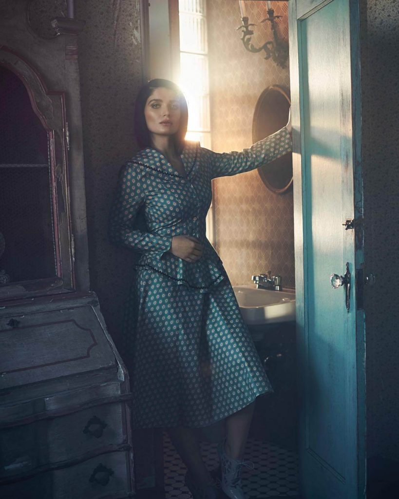 Eve Hewson - Outfits, Style, and Looks - K4 Fashion