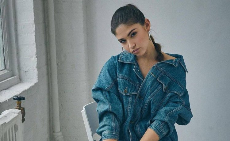 Abigail Canelle - Outfits, Style, and Looks - K4 Fashion