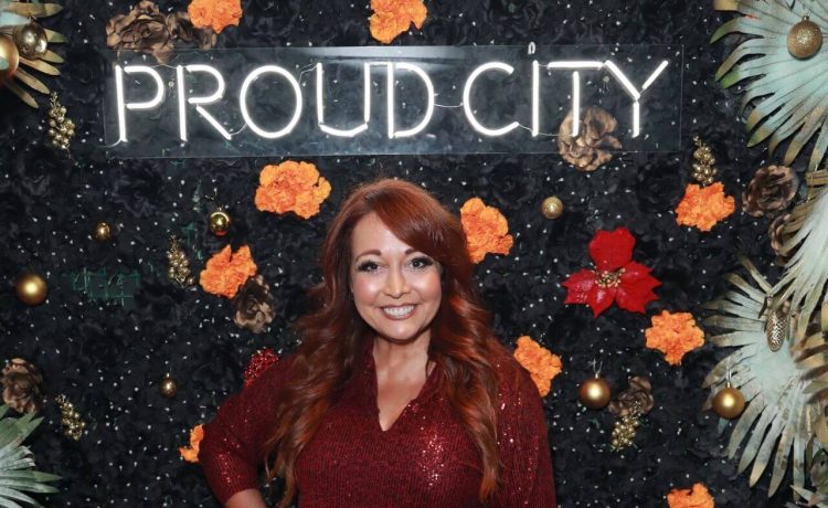 Amy Anzel - Outfits, Style, and Looks - K4 Fashion