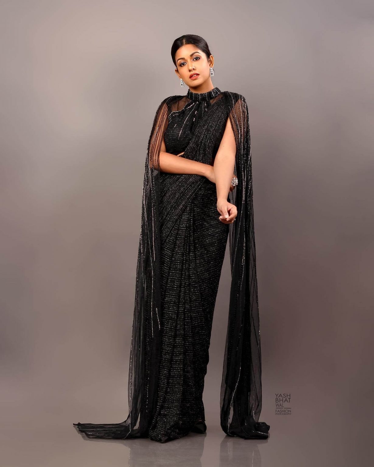 Ishita Dutta Never Fail To Impress With Her Exclusive Outfits And Looks ...