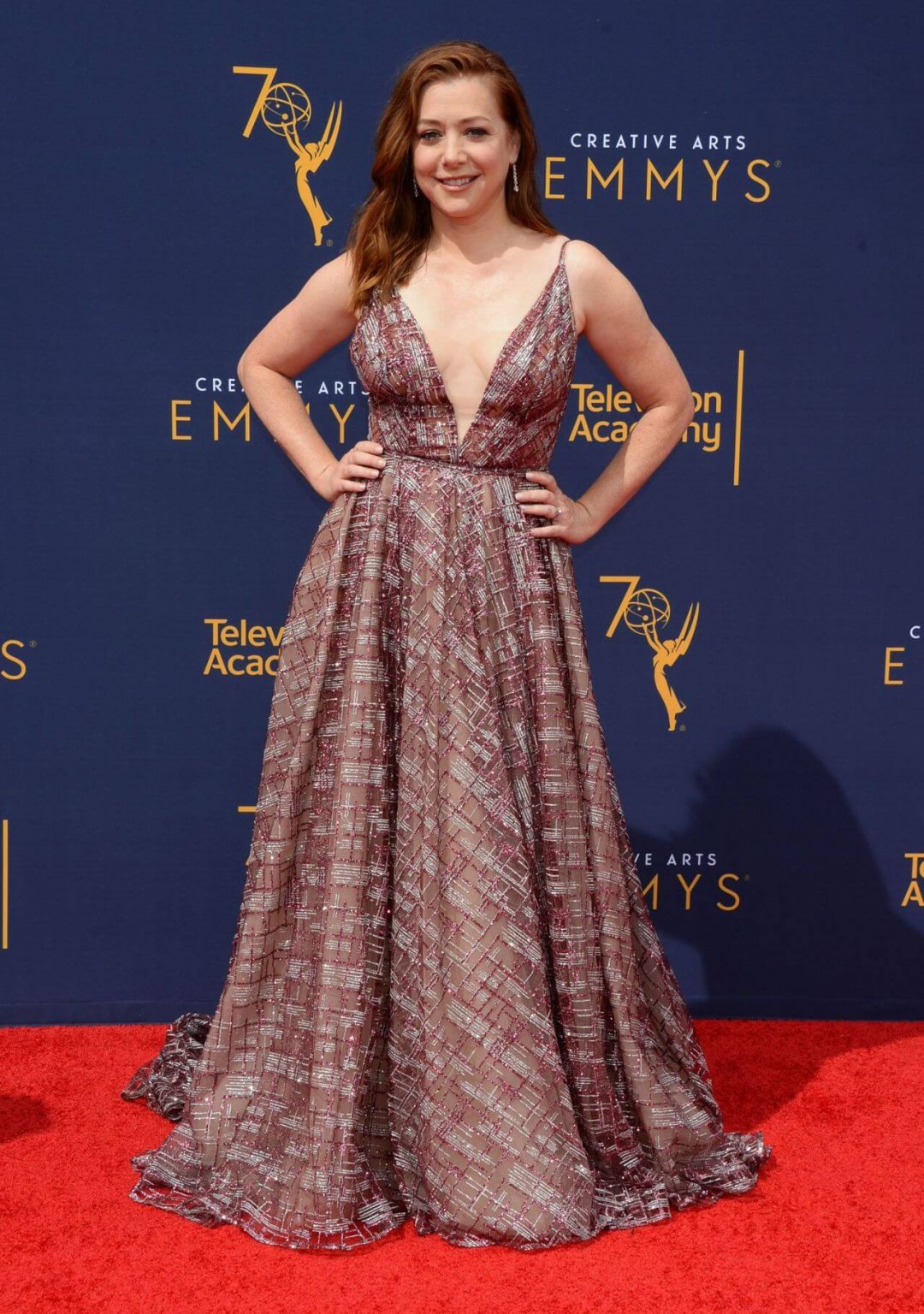 Alyson Hannigan - Outfits, Style, and Looks - K4 Fashion