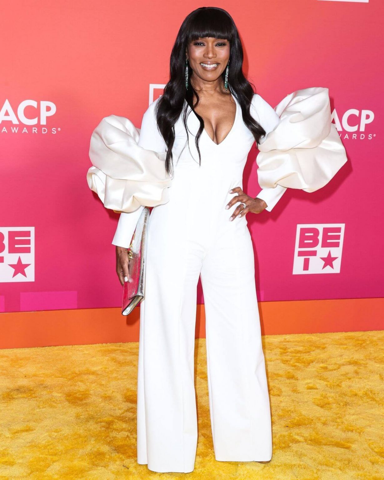 Angela Bassett - Outfits, Style, and Looks - K4 Fashion