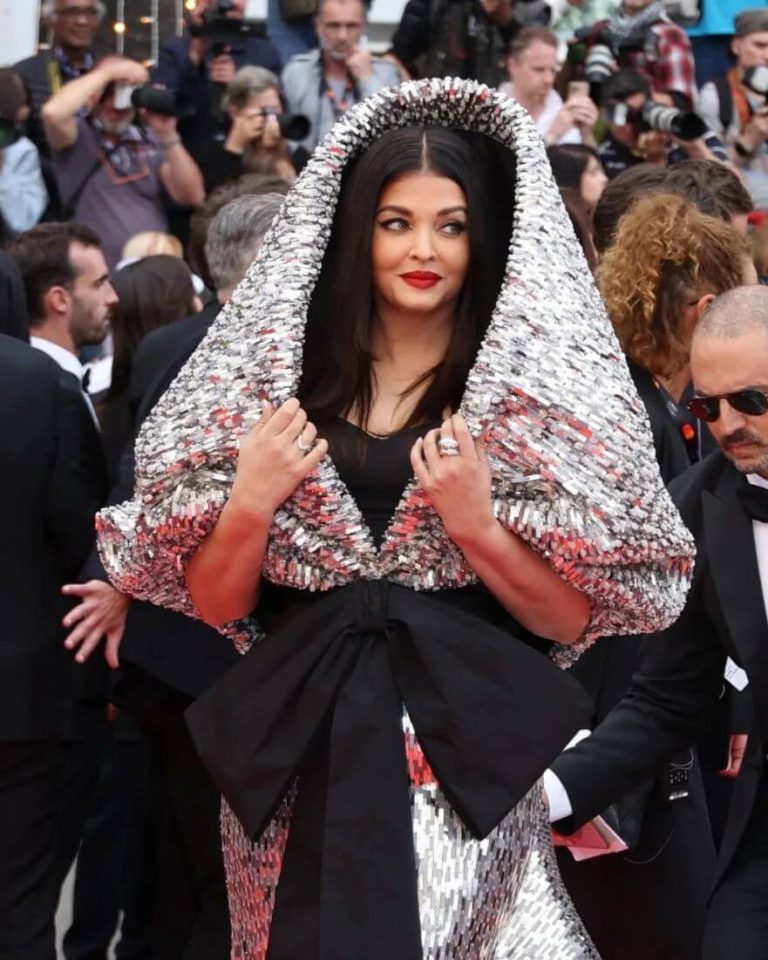Aishwarya Rai walked the red carpet in a Sophie Couture shimmering ...
