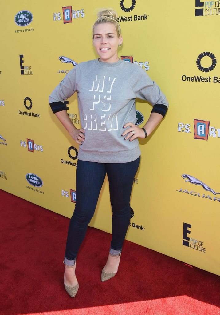 Busy Philipps - Outfits, Style, And Looks - K4 Fashion