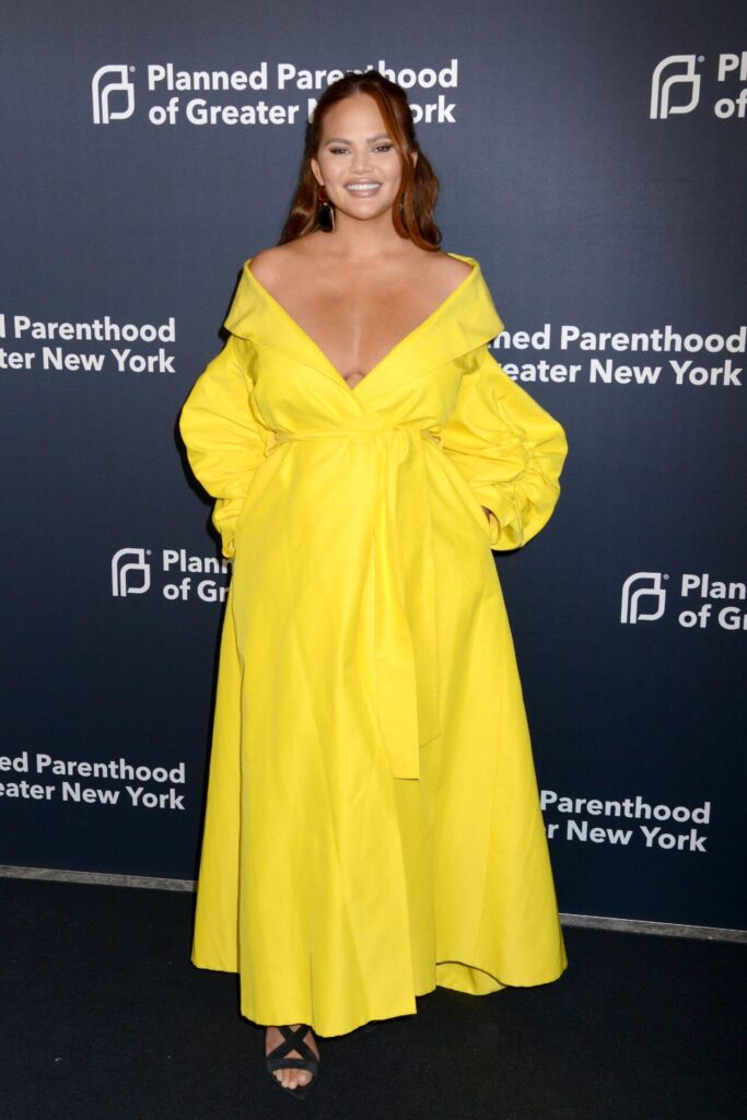 Chrissy Teigen's Stylish and Edgy Outfits - K4 Fashion